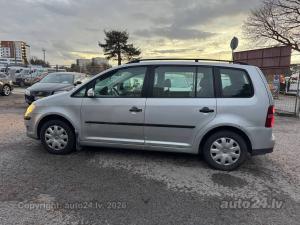 Volkswagen Touran 2009 Tallina, ar dzinēja tilpumu 1.90 L un nobraukumu 290 tūkst. km par 1900 €, foto 10 vietnē AUTOMOTO.COM.LV