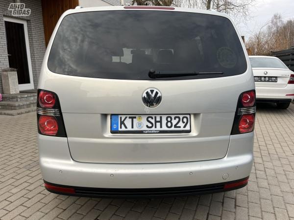 Volkswagen Touran 2010 in Vilnius, with an engine capacity of 1.90 L and mileage of 301 thousand km for 3900 €, photo 6 on AUTOMOTO.COM.LV