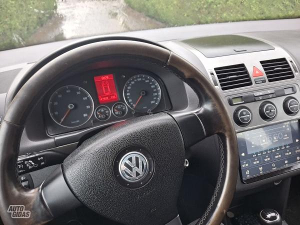 Volkswagen Touran 2010 Mažeikiai, ar dzinēja tilpumu 2.00 L un nobraukumu 186 tūkst. km par 3900 €, foto 7 vietnē AUTOMOTO.COM.LV