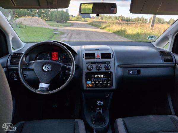 Volkswagen Touran 2010 Mažeikiai, ar dzinēja tilpumu 2.00 L un nobraukumu 185 tūkst. km par 3700 €, foto 7 vietnē AUTOMOTO.COM.LV