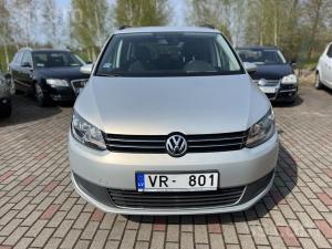 Volkswagen Touran 2011 in Talsi, with an engine capacity of 1.60 L and mileage of 207 thousand km for 4970 €, photo 3 on AUTOMOTO.COM.LV