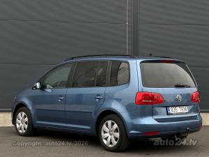 Volkswagen Touran 2011 Tallina, ar dzinēja tilpumu 2.00 L un nobraukumu 321 tūkst. km par 449 €, foto 4 vietnē AUTOMOTO.COM.LV