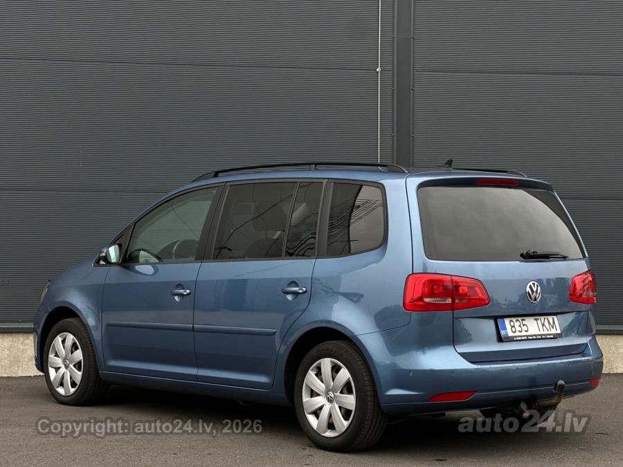Volkswagen Touran 2011 Tallina, ar dzinēja tilpumu 2.00 L un nobraukumu 321 tūkst. km par 449 €, foto 4 vietnē AUTOMOTO.COM.LV