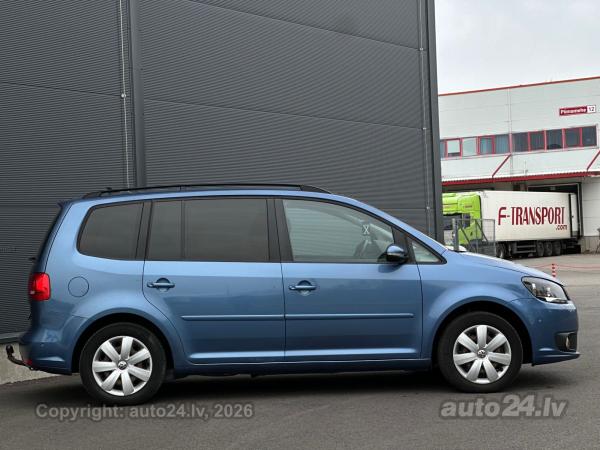 Volkswagen Touran 2011 Tallina, ar dzinēja tilpumu 2.00 L un nobraukumu 321 tūkst. km par 449 €, foto 8 vietnē AUTOMOTO.COM.LV