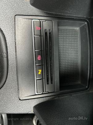 Volkswagen Touran 2011 Tallina, ar dzinēja tilpumu 2.00 L un nobraukumu 321 tūkst. km par 449 €, foto 15 vietnē AUTOMOTO.COM.LV