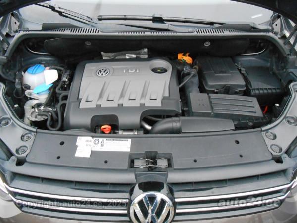 Volkswagen Touran 2012 in Viljandi, with an engine capacity of 1.60 L and mileage of 187 thousand km for 6990 €, photo 11 on AUTOMOTO.COM.LV