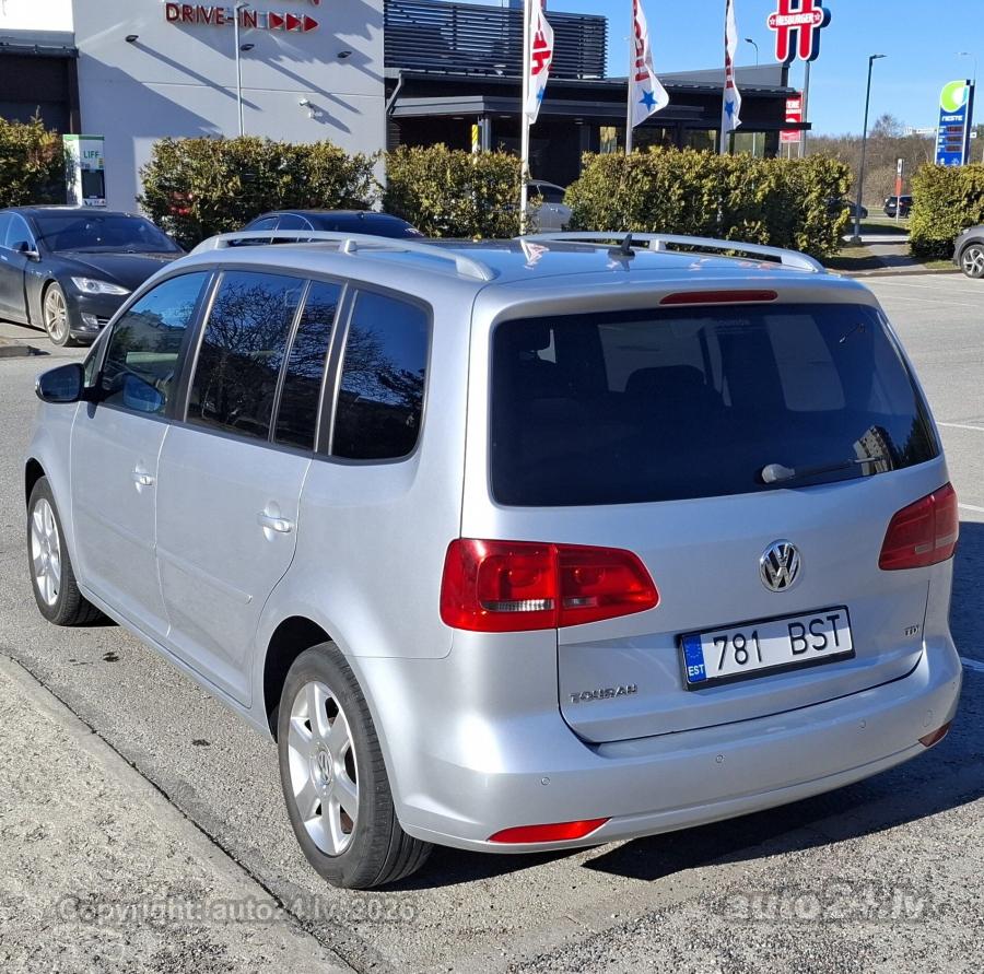 Volkswagen Touran 2012 in Tallinn, with an engine capacity of 1.60 L and mileage of 464 thousand km for 4490 €, photo 3 on AUTOMOTO.COM.LV