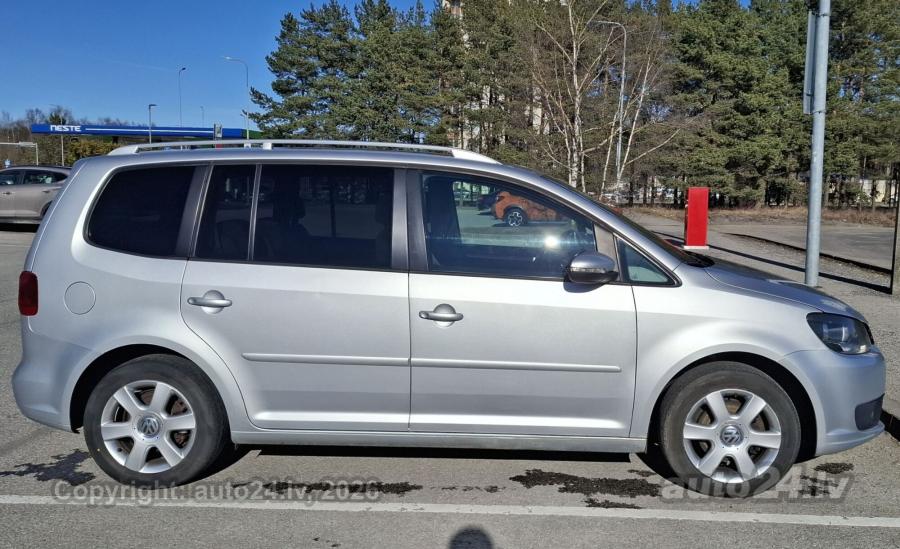 Volkswagen Touran 2012 in Tallinn, with an engine capacity of 1.60 L and mileage of 464 thousand km for 4490 €, photo 7 on AUTOMOTO.COM.LV