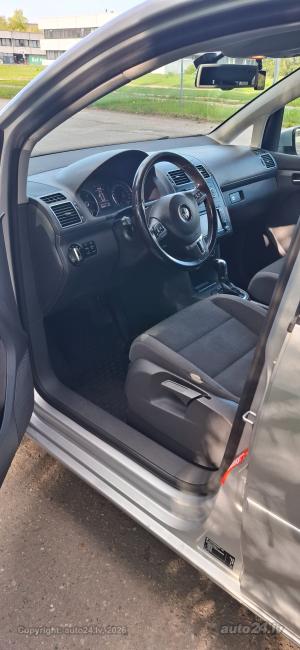 Volkswagen Touran 2012 in Tallinn, with an engine capacity of 1.60 L and mileage of 464 thousand km for 4490 €, photo 11 on AUTOMOTO.COM.LV