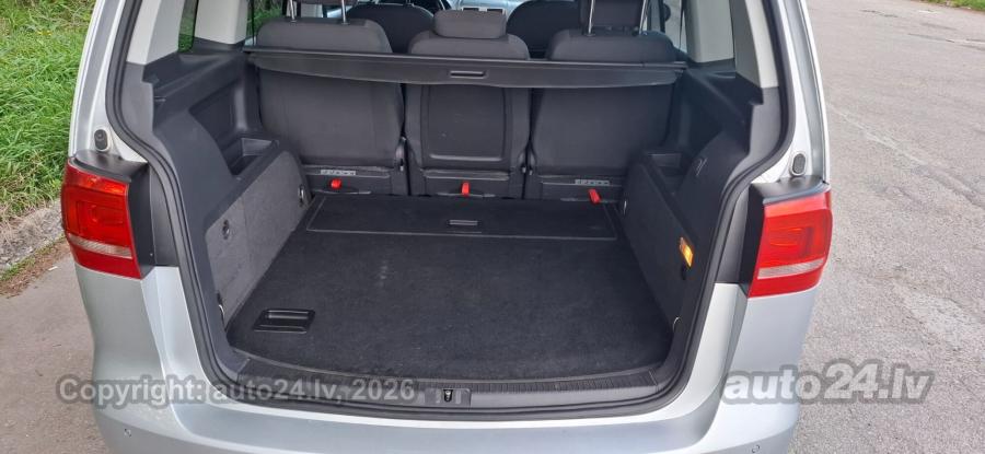 Volkswagen Touran 2012 in Tallinn, with an engine capacity of 1.60 L and mileage of 464 thousand km for 4490 €, photo 14 on AUTOMOTO.COM.LV