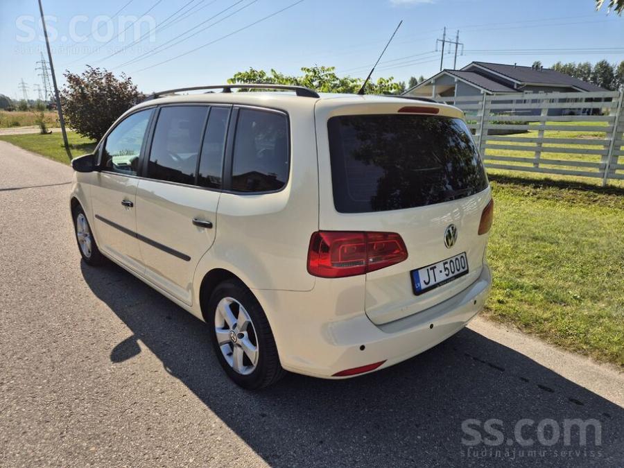 Volkswagen Touran 2014 Rīga, ar dzinēja tilpumu 2.00 L un nobraukumu 302 tūkst. km par 4500 €, foto 2 vietnē AUTOMOTO.COM.LV