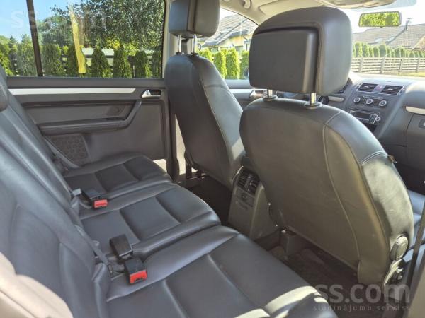 Volkswagen Touran 2014 in Riga, with an engine capacity of 2.00 L and mileage of 302 thousand km for 4500 €, photo 6 on AUTOMOTO.COM.LV