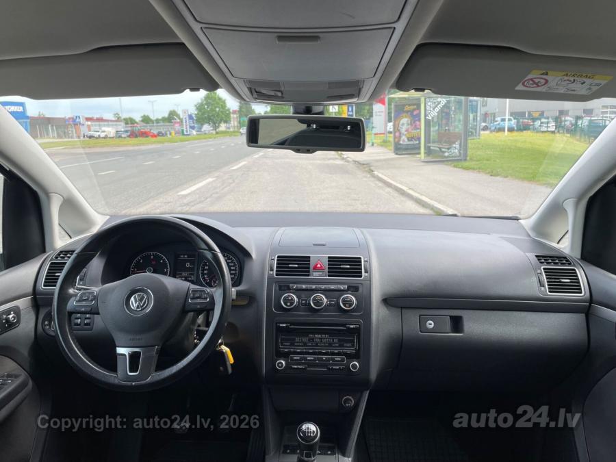 Volkswagen Touran 2015 Viljandi, ar dzinēja tilpumu 1.60 L un nobraukumu 230 tūkst. km par 7980 €, foto 11 vietnē AUTOMOTO.COM.LV