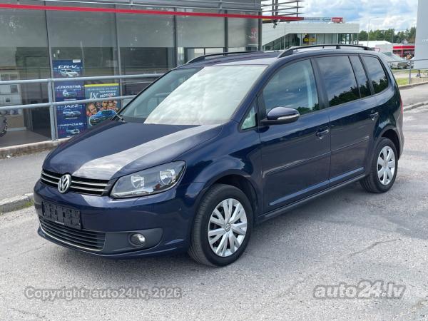 Volkswagen Touran 2015 in Viljandi, with an engine capacity of 1.60 L and mileage of 230 thousand km for 7980 €, photo 1 on AUTOMOTO.COM.LV
