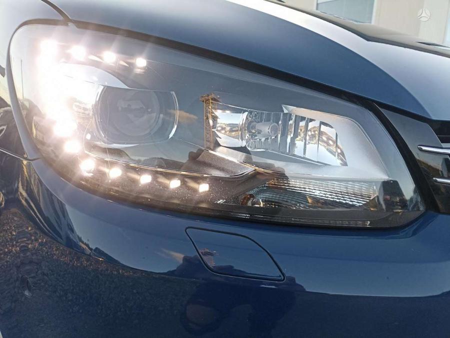 Violets Volkswagen Touran 2013 Viļņa, ar dzinēja tilpumu 1.39 L un nobraukumu 213 tūkst. km par 6450 €, foto 4 vietnē AUTOMOTO.COM.LV