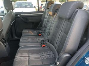 Violets Volkswagen Touran 2013 Viļņa, ar dzinēja tilpumu 1.39 L un nobraukumu 213 tūkst. km par 6450 €, foto 17 vietnē AUTOMOTO.COM.LV