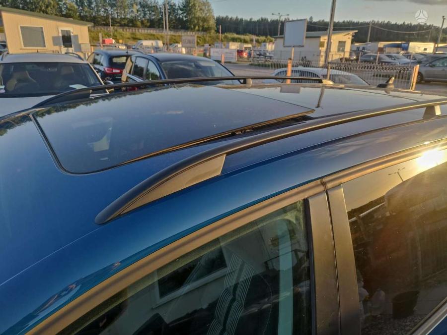 Violets Volkswagen Touran 2013 Viļņa, ar dzinēja tilpumu 1.39 L un nobraukumu 213 tūkst. km par 6450 €, foto 27 vietnē AUTOMOTO.COM.LV