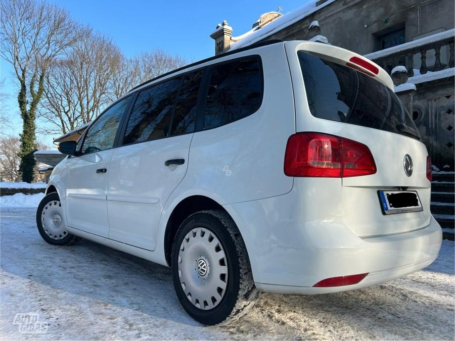 Balts Volkswagen Touran 2014 Kauņa, ar dzinēja tilpumu 1.60 L un nobraukumu 298 tūkst. km par 4999 €, foto 4 vietnē AUTOMOTO.COM.LV