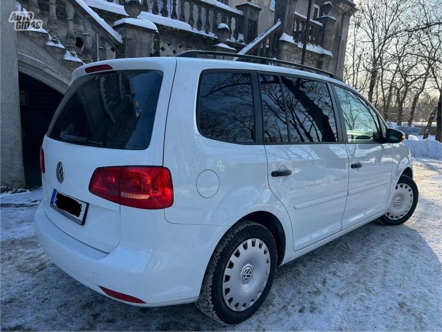 Balts Volkswagen Touran 2014 Kauņa, ar dzinēja tilpumu 1.60 L un nobraukumu 298 tūkst. km par 4999 €, foto 10 vietnē AUTOMOTO.COM.LV