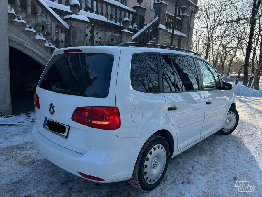 Balts Volkswagen Touran 2014 Kauņa, ar dzinēja tilpumu 1.60 L un nobraukumu 298 tūkst. km par 4999 €, foto 14 vietnē AUTOMOTO.COM.LV