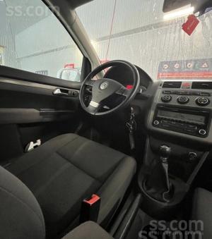 Balts Volkswagen Touran 2009 Bauska, ar dzinēja tilpumu 1.90 L un nobraukumu 0 tūkst. km par 2200 €, foto 6 vietnē AUTOMOTO.COM.LV