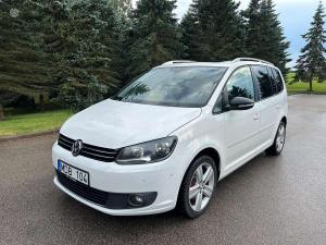 White Volkswagen Touran 2011 in Siauliai, with an engine capacity of 1.97 L and mileage of 339 thousand km for 5000 €, photo 9 on AUTOMOTO.COM.LV