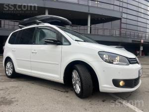 Balts Volkswagen Touran 2012 Rīga, ar dzinēja tilpumu 1.60 L un nobraukumu 271 tūkst. km par 5700 €, foto 5 vietnē AUTOMOTO.COM.LV