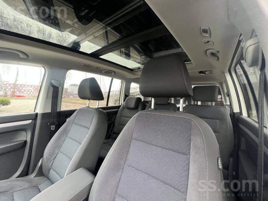 Balts Volkswagen Touran 2012 Rīga, ar dzinēja tilpumu 1.60 L un nobraukumu 271 tūkst. km par 5700 €, foto 14 vietnē AUTOMOTO.COM.LV