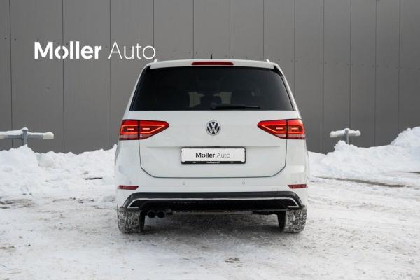 Balts Volkswagen Touran 2016 Viļņa, ar dzinēja tilpumu 1.80 L un nobraukumu 174 tūkst. km par 12300 €, foto 5 vietnē AUTOMOTO.COM.LV