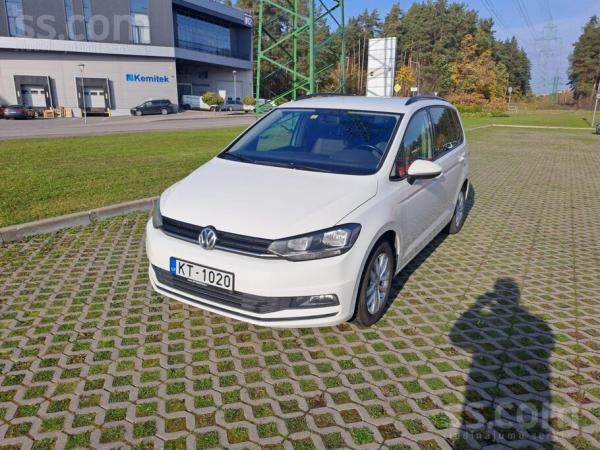 White Volkswagen Touran 2017 in Riga, with an engine capacity of 1.60 L and mileage of 203 thousand km for 9500 €, photo 11 on AUTOMOTO.COM.LV