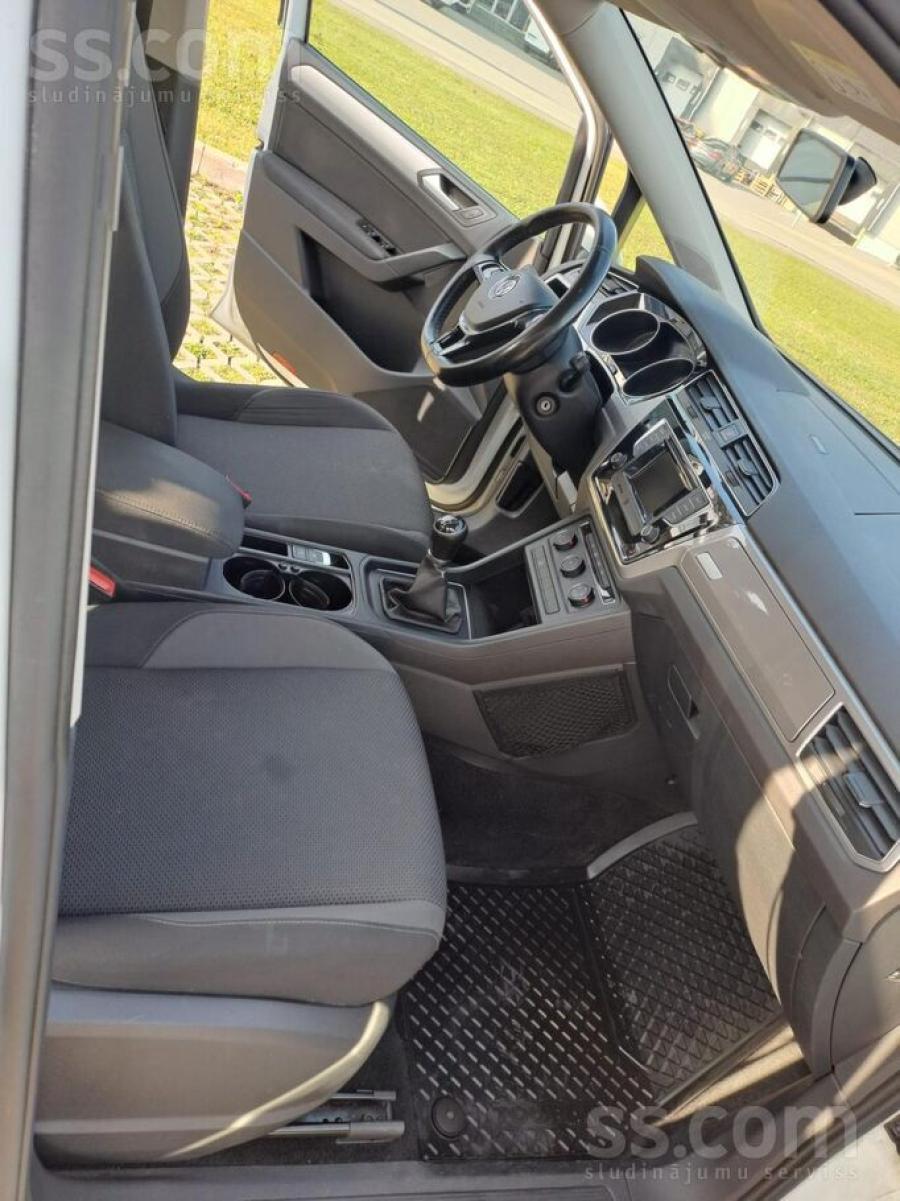 Balts Volkswagen Touran 2017 Rīga, ar dzinēja tilpumu 1.60 L un nobraukumu 203 tūkst. km par 7700 €, foto 10 vietnē AUTOMOTO.COM.LV