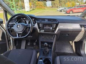Balts Volkswagen Touran 2017 Rīga, ar dzinēja tilpumu 1.60 L un nobraukumu 203 tūkst. km par 7700 €, foto 11 vietnē AUTOMOTO.COM.LV