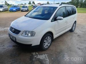 Balts Volkswagen Touran 2003 Ogre, ar dzinēja tilpumu 1.90 L un nobraukumu 359 tūkst. km par 850 €, foto  vietnē AUTOMOTO.COM.LV