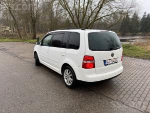 Balts Volkswagen Touran 2006 Rīga, ar dzinēja tilpumu 1.90 L un nobraukumu 291 tūkst. km par 2000 €, foto 4 vietnē AUTOMOTO.COM.LV