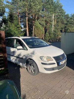 Balts Volkswagen Touran 2007 Kauņa, ar dzinēja tilpumu 2.00 L un nobraukumu 290 tūkst. km par 1050 €, foto 3 vietnē AUTOMOTO.COM.LV
