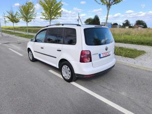 Balts Volkswagen Touran 2007 Marijampole, ar dzinēja tilpumu 1.90 L un nobraukumu 340 tūkst. km par 1499 €, foto 6 vietnē AUTOMOTO.COM.LV