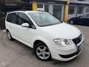 Balts Volkswagen Touran 2008 Šauļi, ar dzinēja tilpumu 1.90 L un nobraukumu 267 tūkst. km par 1450 €, foto 3 vietnē AUTOMOTO.COM.LV