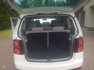 White Volkswagen Touran 2008 in Utena, with an engine capacity of 1.97 L and mileage of 285 thousand km for 2500 €, photo 12 on AUTOMOTO.COM.LV