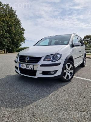 Balts Volkswagen Touran 2009 Bauska, ar dzinēja tilpumu 1.40 L un nobraukumu 192 tūkst. km par 3600 €, foto  vietnē AUTOMOTO.COM.LV