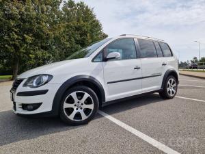 Balts Volkswagen Touran 2009 Bauska, ar dzinēja tilpumu 1.40 L un nobraukumu 192 tūkst. km par 3600 €, foto 3 vietnē AUTOMOTO.COM.LV