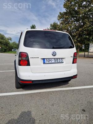 Balts Volkswagen Touran 2009 Bauska, ar dzinēja tilpumu 1.40 L un nobraukumu 192 tūkst. km par 3600 €, foto 5 vietnē AUTOMOTO.COM.LV