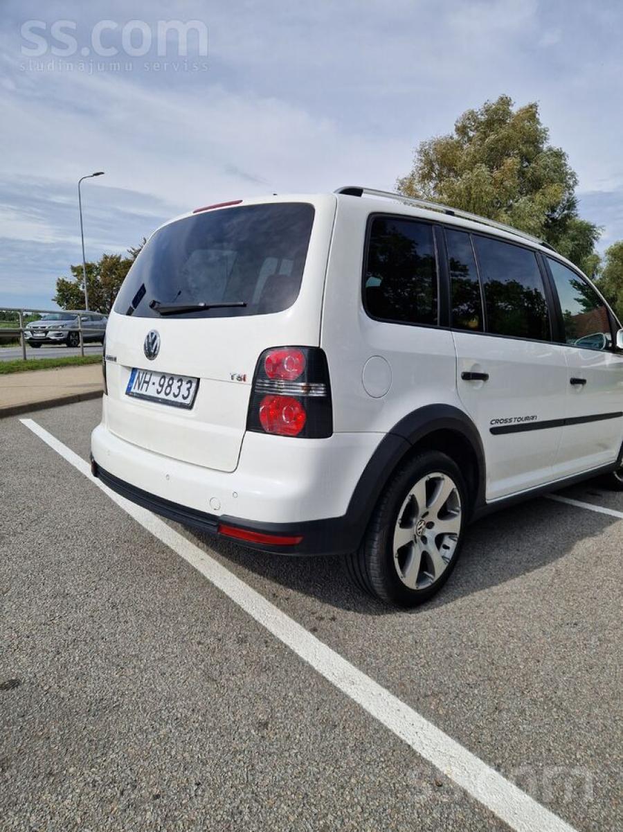 Balts Volkswagen Touran 2009 Bauska, ar dzinēja tilpumu 1.40 L un nobraukumu 192 tūkst. km par 3600 €, foto 6 vietnē AUTOMOTO.COM.LV