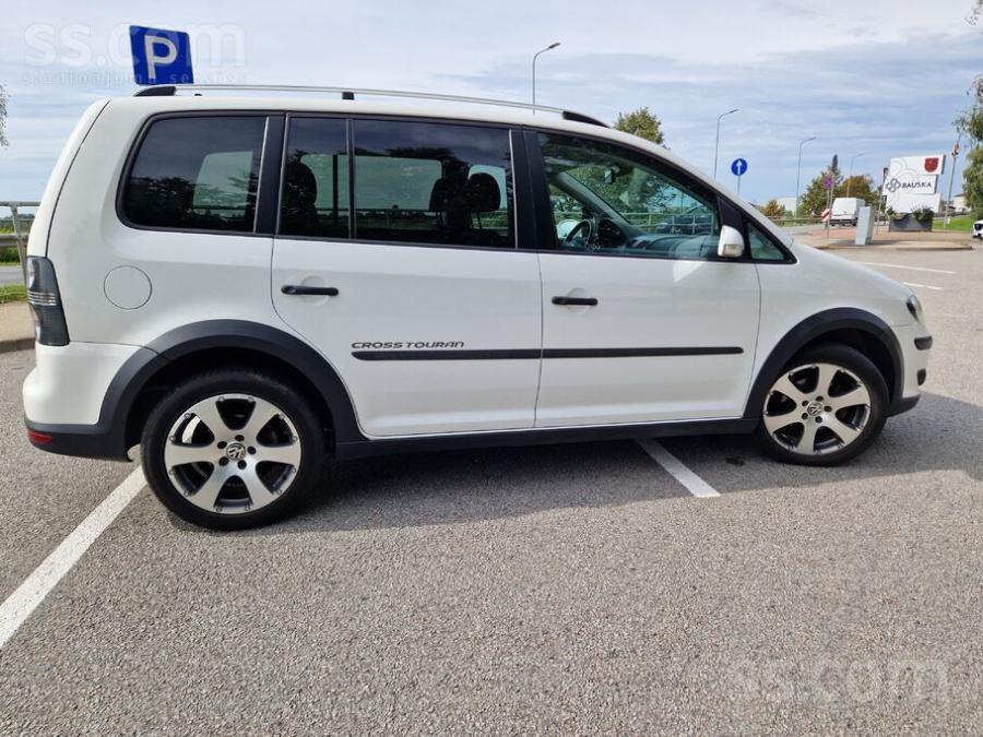 Balts Volkswagen Touran 2009 Bauska, ar dzinēja tilpumu 1.40 L un nobraukumu 192 tūkst. km par 3600 €, foto 7 vietnē AUTOMOTO.COM.LV