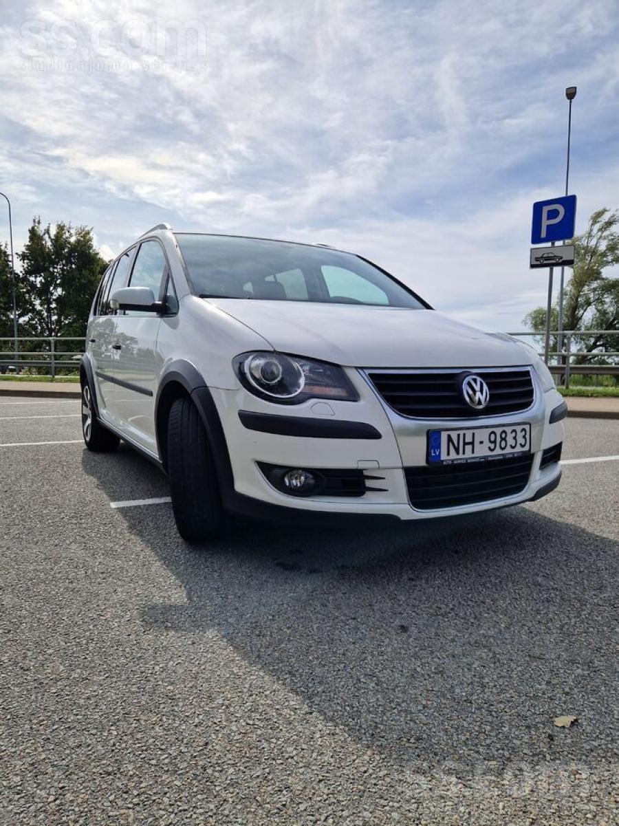 Balts Volkswagen Touran 2009 Bauska, ar dzinēja tilpumu 1.40 L un nobraukumu 192 tūkst. km par 3600 €, foto 9 vietnē AUTOMOTO.COM.LV