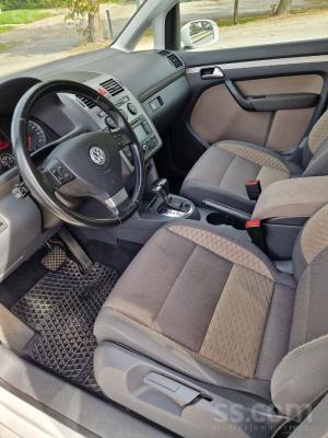 Balts Volkswagen Touran 2009 Bauska, ar dzinēja tilpumu 1.40 L un nobraukumu 192 tūkst. km par 3600 €, foto 11 vietnē AUTOMOTO.COM.LV