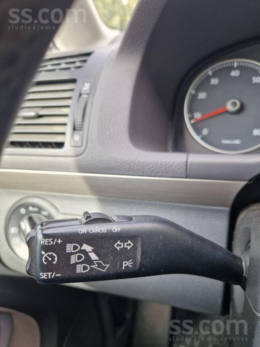 Balts Volkswagen Touran 2009 Bauska, ar dzinēja tilpumu 1.40 L un nobraukumu 192 tūkst. km par 3600 €, foto 17 vietnē AUTOMOTO.COM.LV
