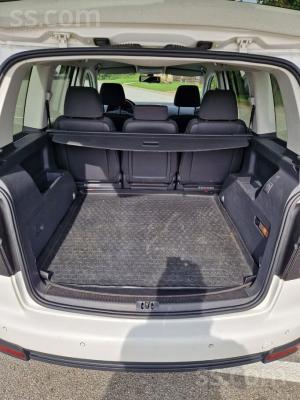 Balts Volkswagen Touran 2009 Bauska, ar dzinēja tilpumu 1.40 L un nobraukumu 192 tūkst. km par 3600 €, foto 21 vietnē AUTOMOTO.COM.LV