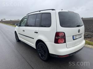 White Volkswagen Touran 2009 in Bauska, with an engine capacity of 1.90 L and mileage of 0 thousand km for 1900 €, photo 6 on AUTOMOTO.COM.LV