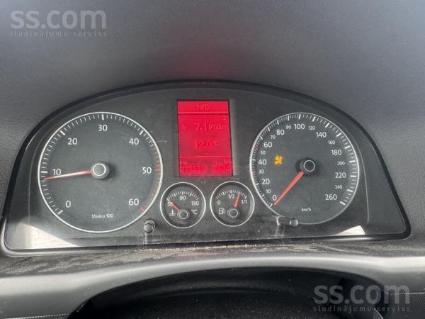 Balts Volkswagen Touran 2009 Bauska, ar dzinēja tilpumu 1.90 L un nobraukumu 0 tūkst. km par 1900 €, foto 10 vietnē AUTOMOTO.COM.LV