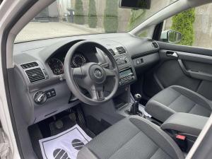 Balts Volkswagen Touran 2010 Tauragė, ar dzinēja tilpumu 1.60 L un nobraukumu 183 tūkst. km par 4200 €, foto 11 vietnē AUTOMOTO.COM.LV